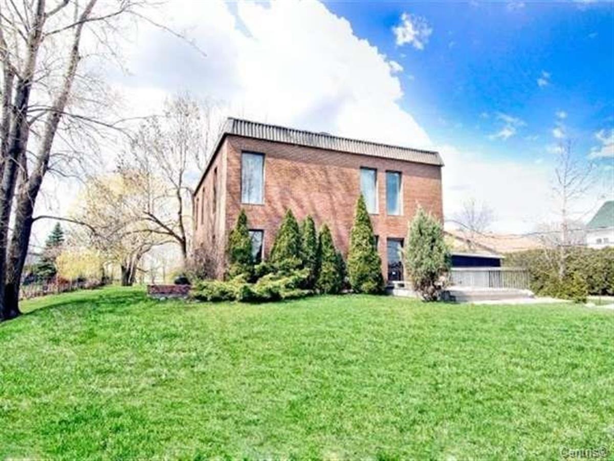 Montreal Real Estate Broker | Amy Assaad Team | Royal Lepage