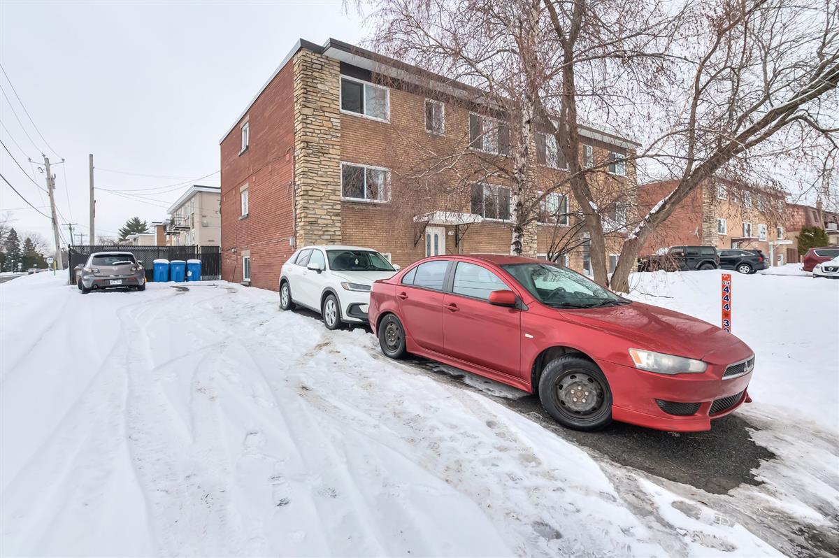 Triplex 152 Rue de la Blanche-Herbe, Boucherville