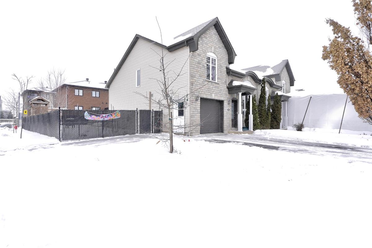 Maison à paliers multiples 605 Rue des Pluviers, Saint-Amable